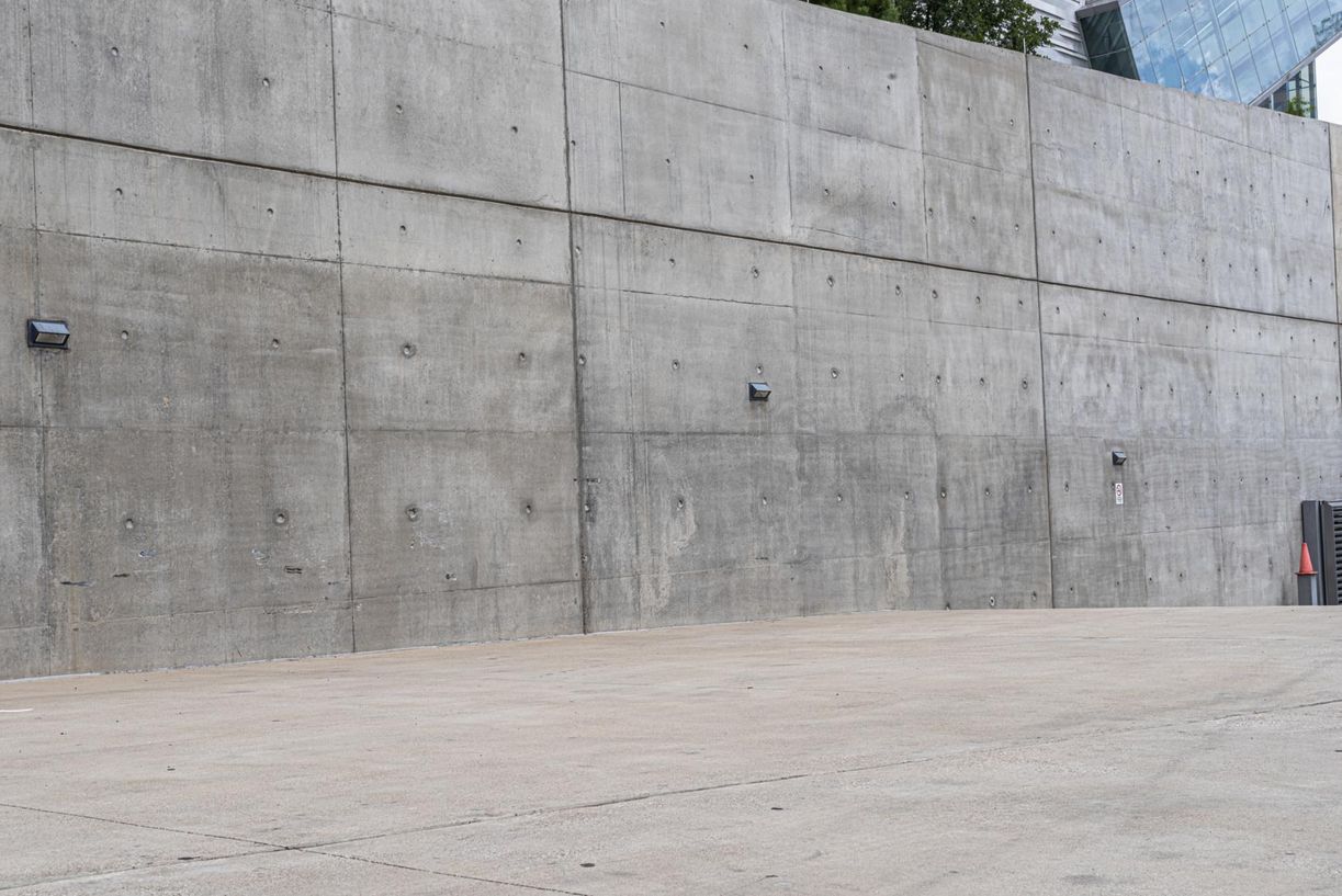 Dallas Office Building with Composite Materials