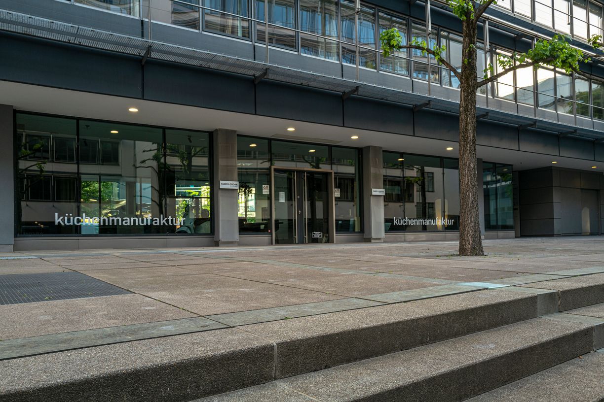 Stuttgart Urban Plaza: A Restaurant in the City