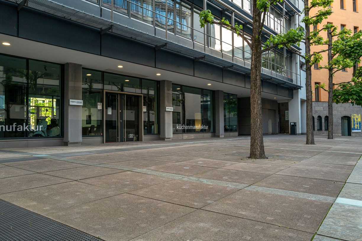 Stuttgart Urban Plaza: A Restaurant in the City