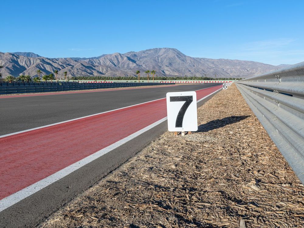Straight Road on an American Race Track - HDRi Maps and Backplates
