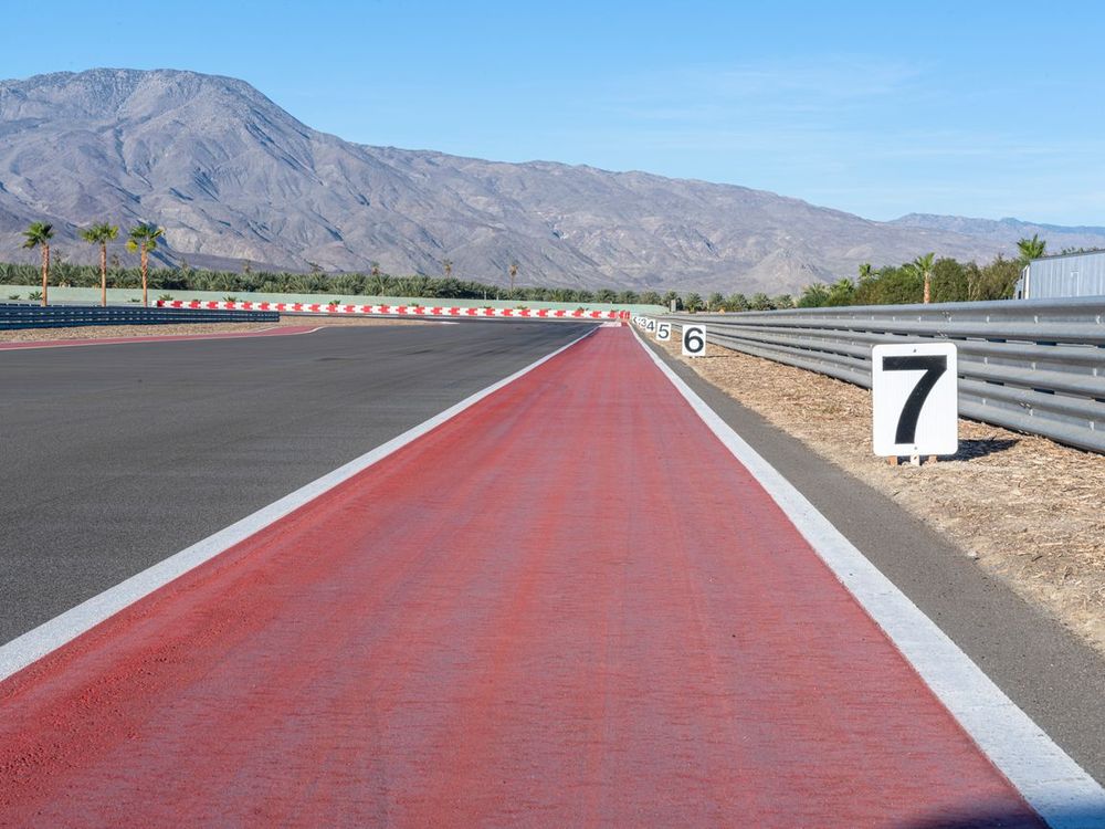 Straight Road on an American Race Track - HDRi Maps and Backplates