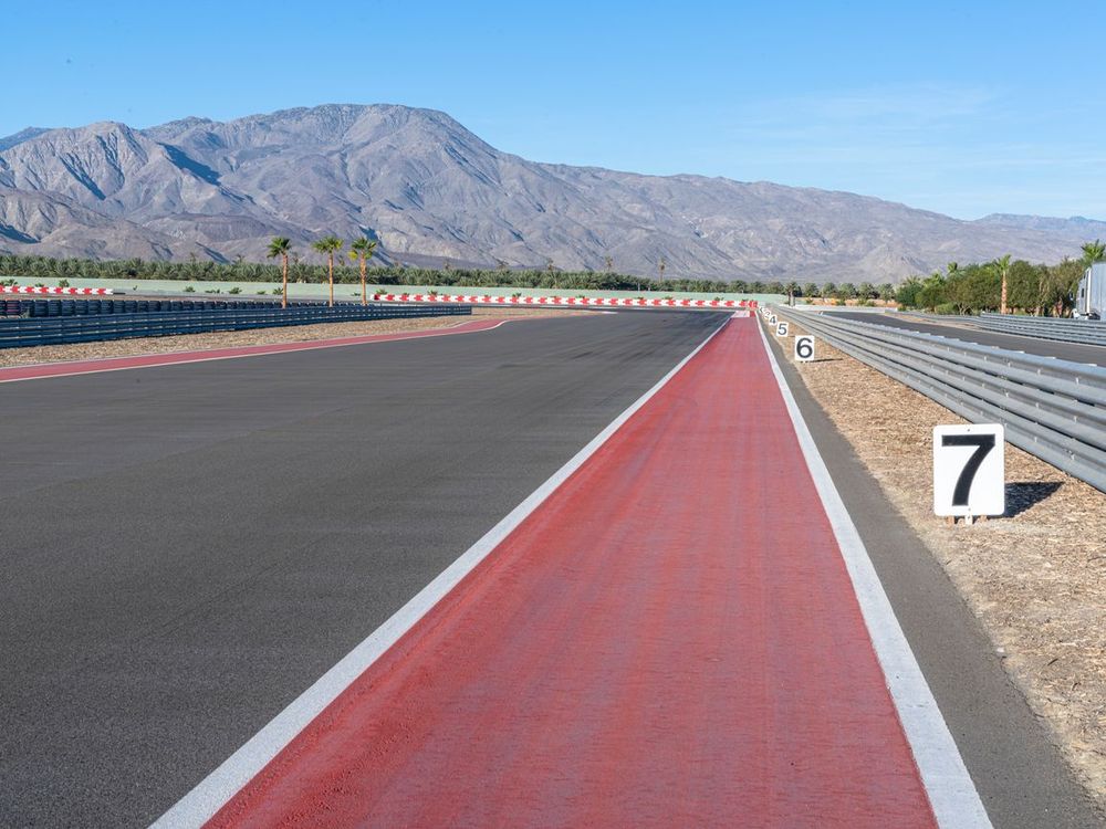 Straight Road on an American Race Track - HDRi Maps and Backplates