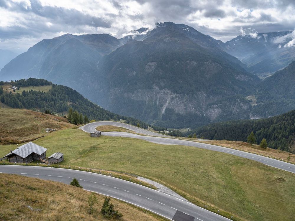 Austria: Mountain Curve and Switchback - HDRi Maps and Backplates