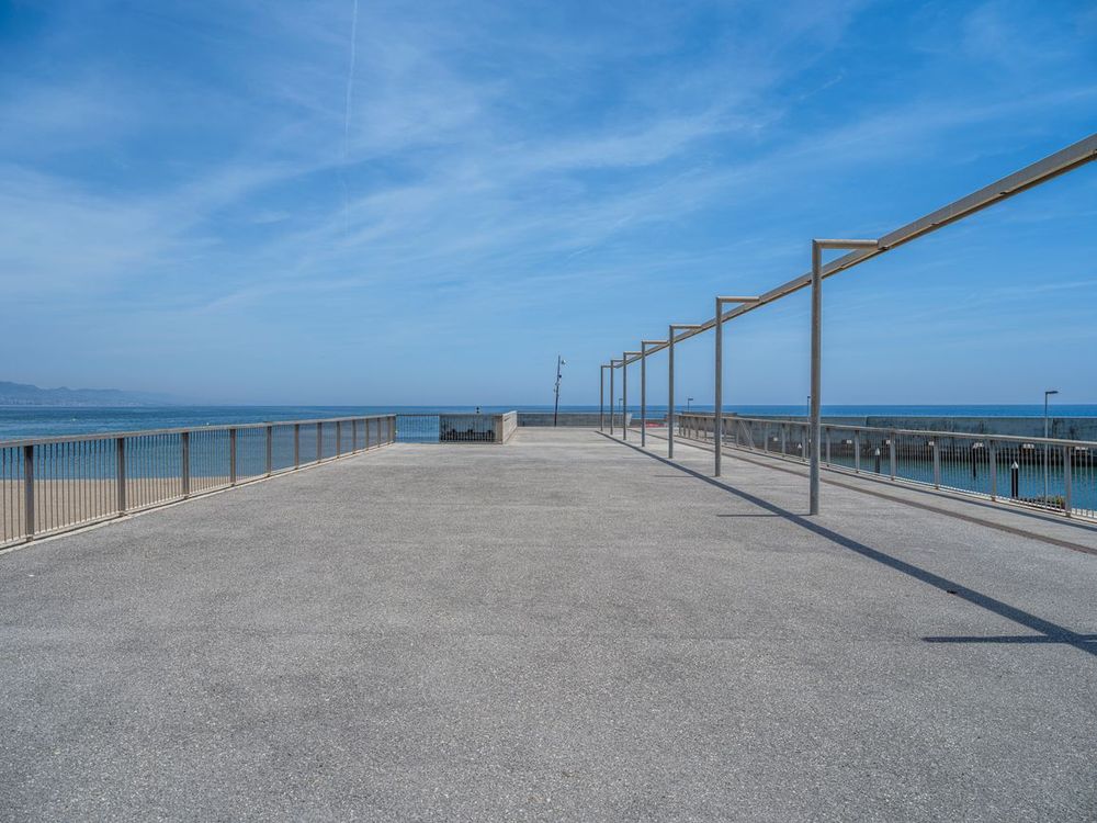 Barcelona Pier and Harbor: A Showcase of Modern Architecture - HDRi ...