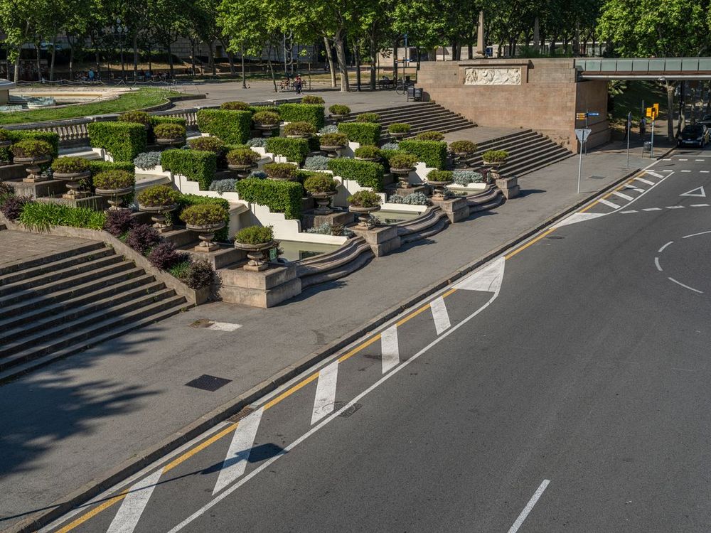 Barcelona's Iconic Roundabout: A City Attraction - HDRi Maps and Backplates