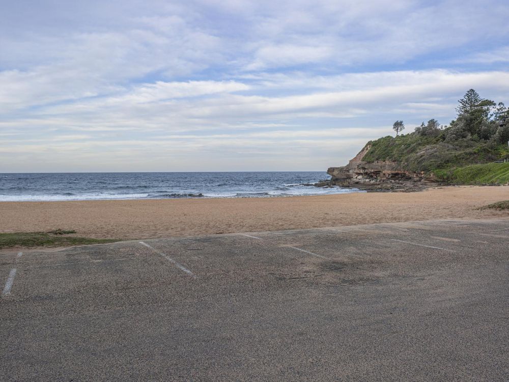 Beach Parking Lot Over Ocean Bank - HDRi Maps and Backplates