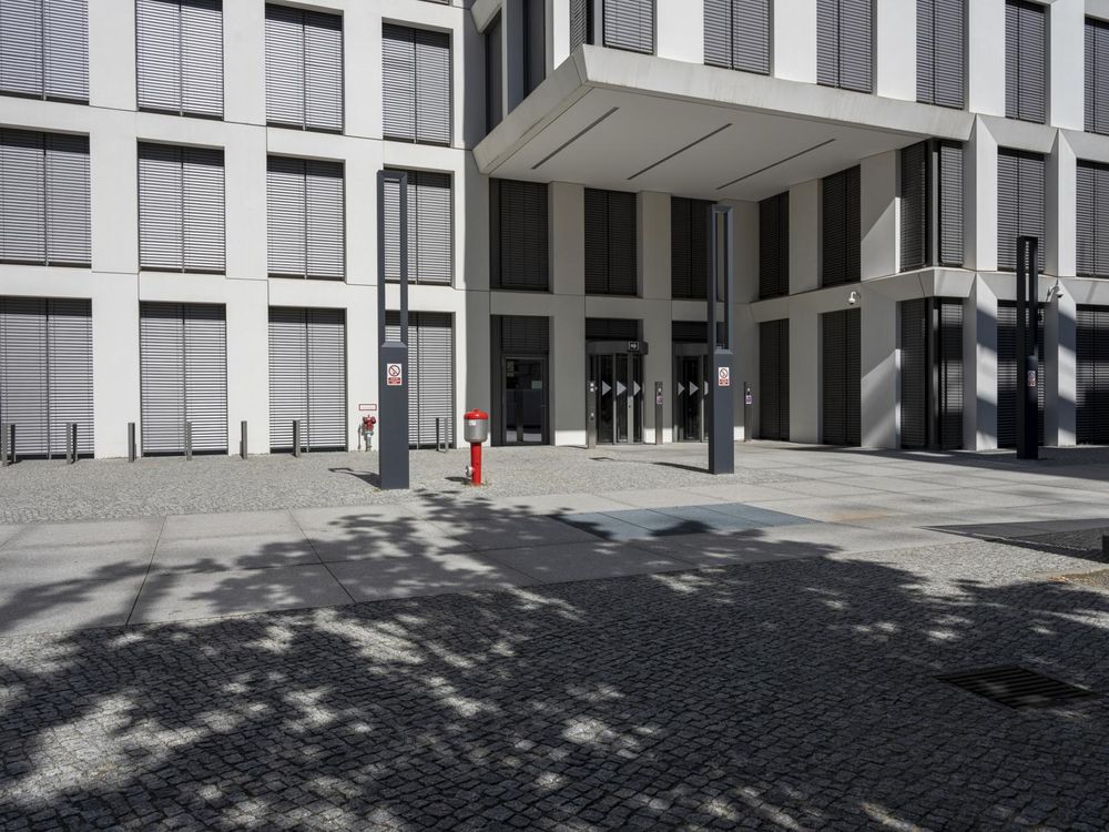 Berlin Downtown: Exploring the Business District - HDRi Maps and Backplates