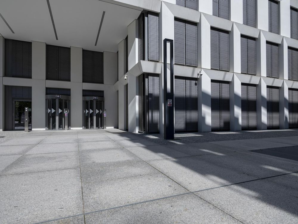 Berlin Downtown: Exploring the Business District - HDRi Maps and Backplates
