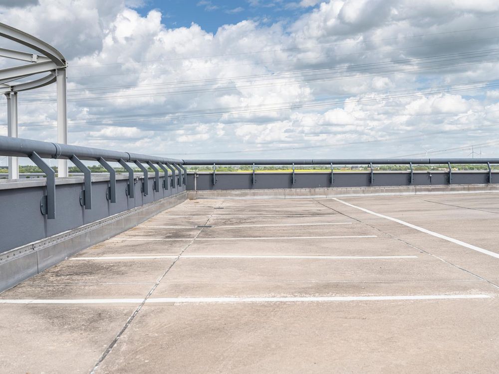 Berlin Parking Lot: Asphalt Modern Architecture - HDRi Maps and Backplates