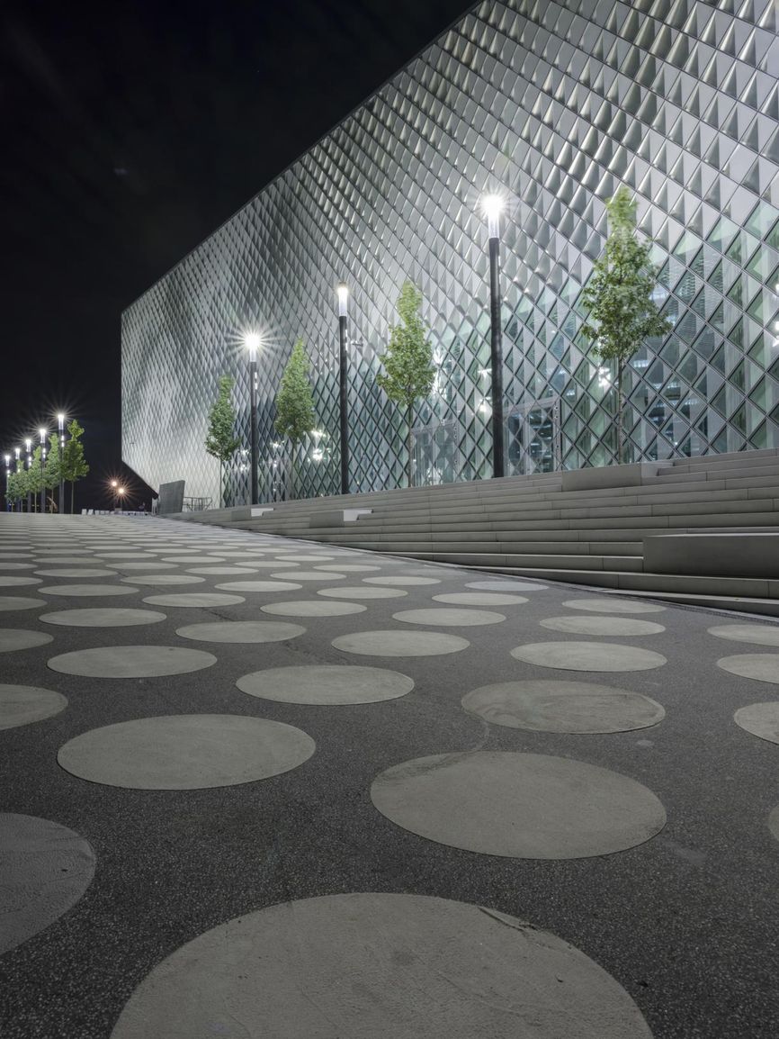 Berlin Urban Design at Night: Architecture - HDRi Maps and Backplates