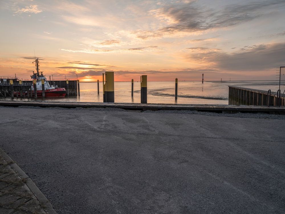Bremerhafen Coastal Landscape at Dawn - HDRi Maps and Backplates