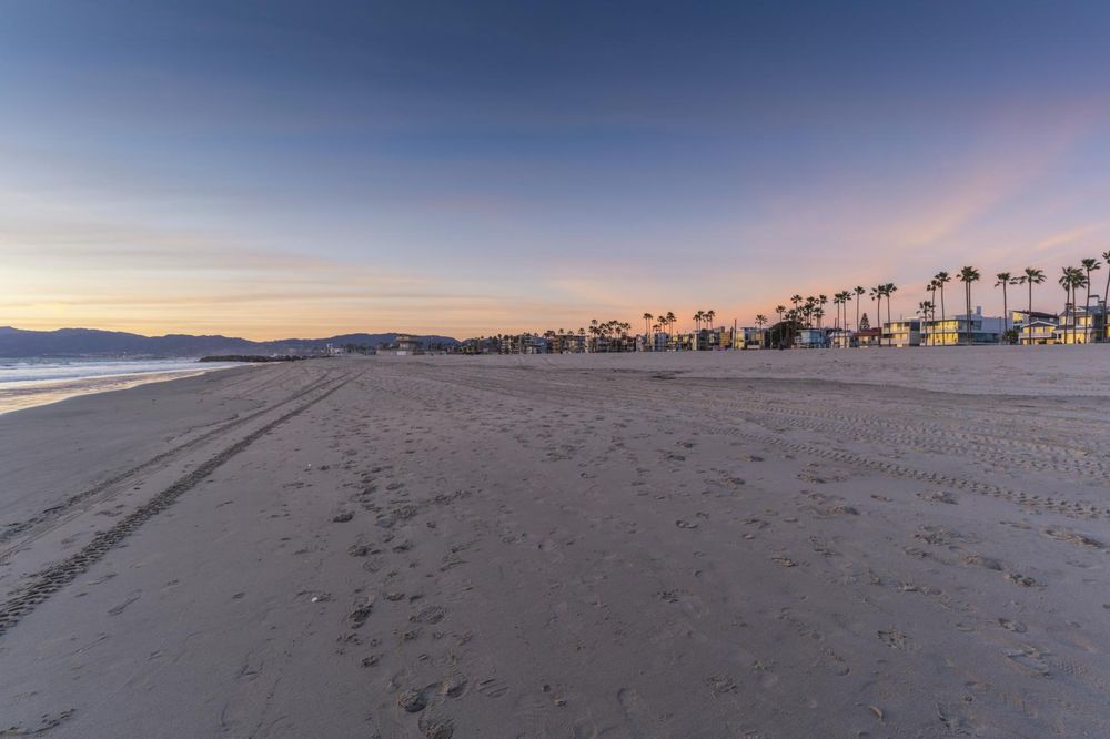 California Beach Sunset with Palm Trees - HDRi Maps and Backplates