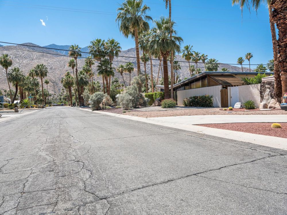 California Modern Architecture Home: A Daytime View - HDRi Maps and ...