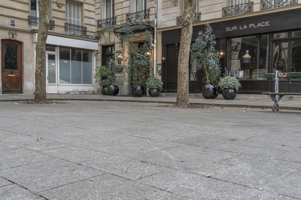 Classic Architecture in a Mixed-Use Neighborhood in Paris