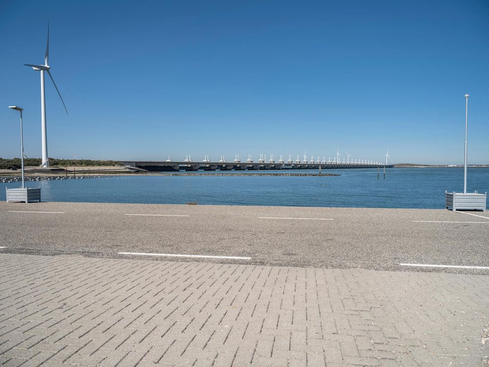 Coastal Road in Holland: Nature and Windmill - HDRi Maps and Backplates