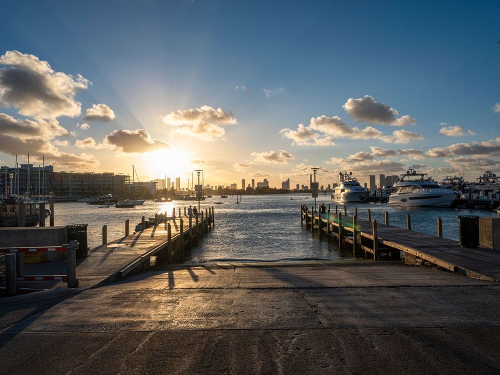 Coastline City Sunrise: Miami's Urban Waterfront - HDRi Maps and Backplates