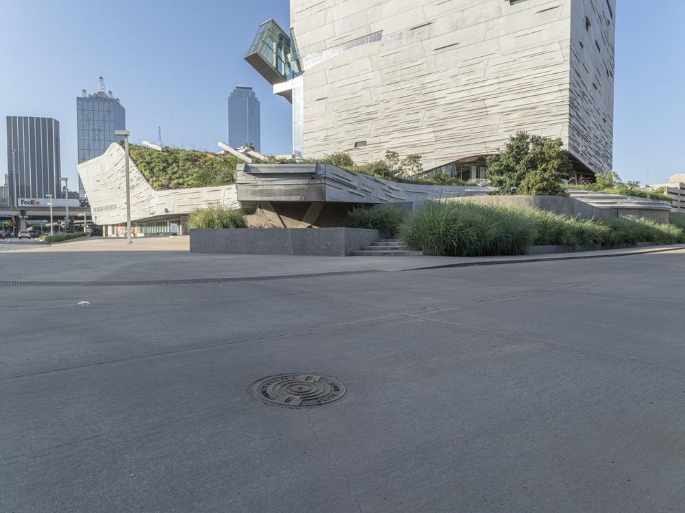 Dallas Cityscape: Texas Modern Architecture - HDRi Maps and Backplates