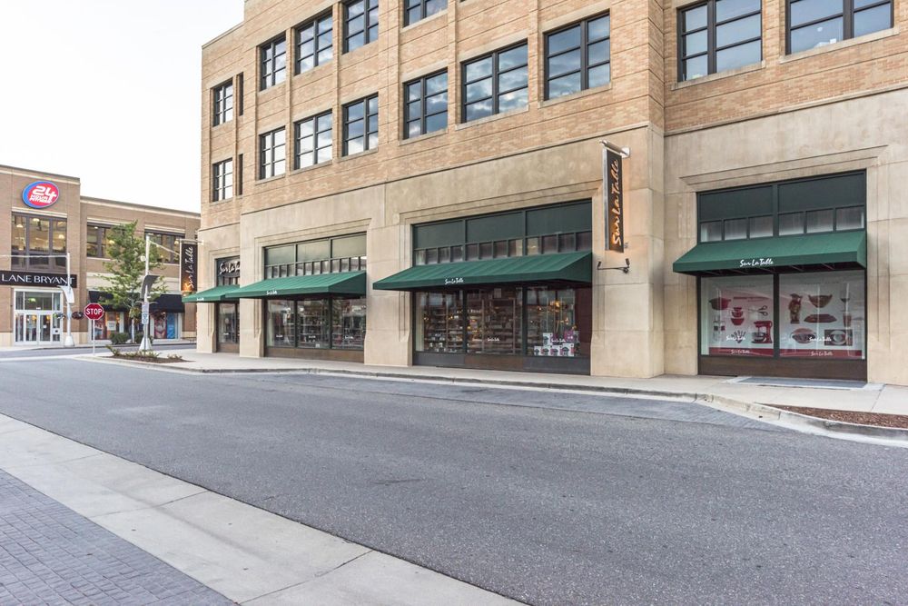 Dawn Cityscape with Office Building Storefronts - HDRi Maps and Backplates