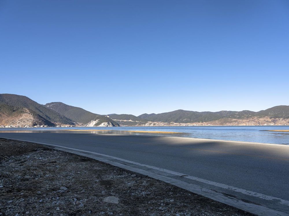 Dawn Landscape: Mountain Range Meets the Ocean - HDRi Maps and Backplates
