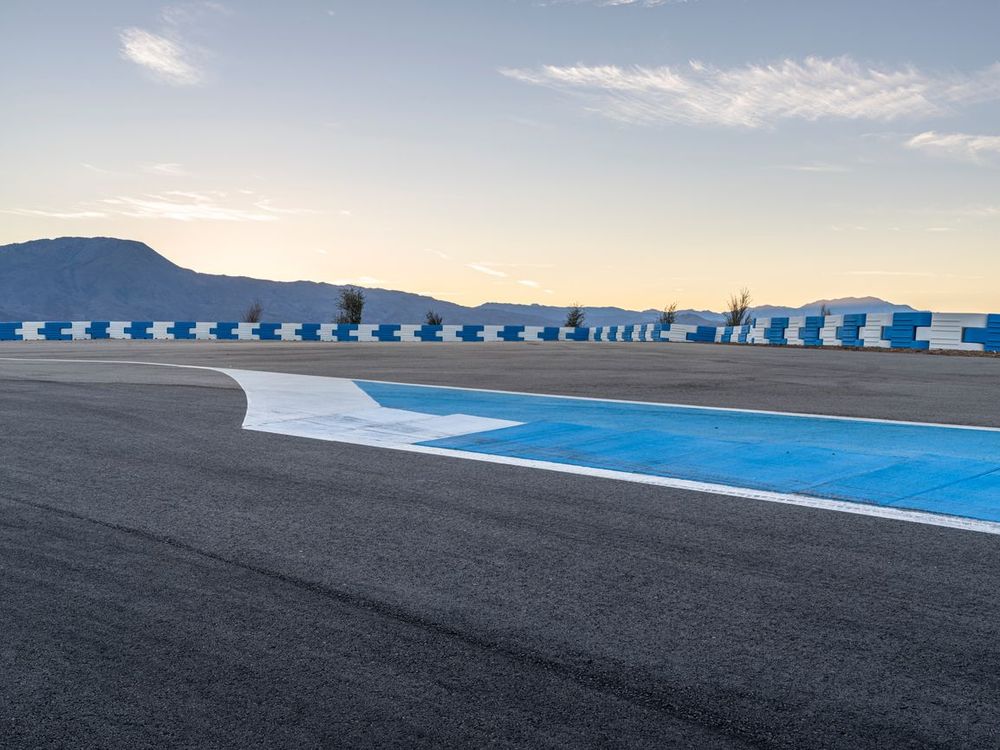 Dawn on a Race Track: Asphalt in the USA with Clouds - HDRi Maps and ...
