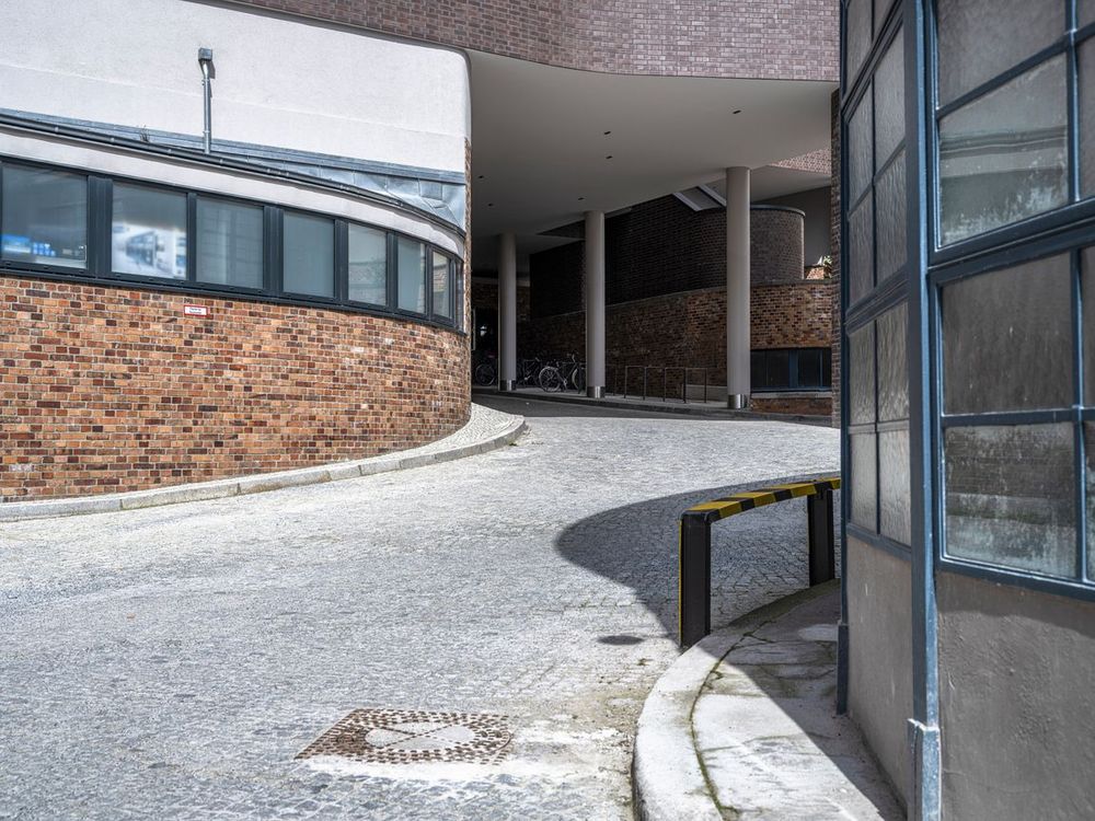 European Warehouse: A Classic Architecture Design