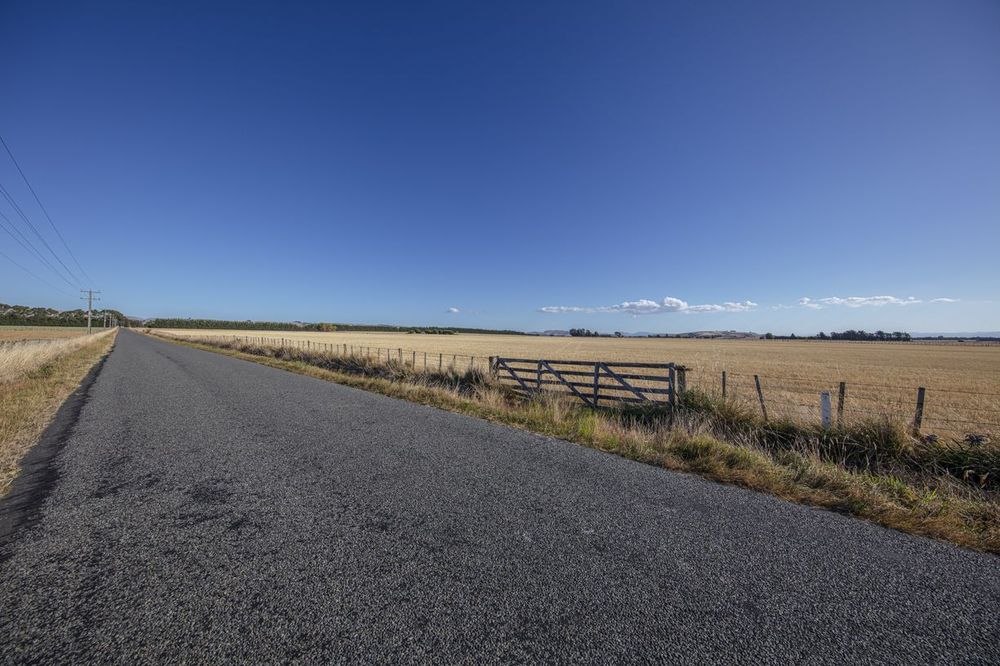 Farm Field Landscape: Embracing Agriculture - HDRi Maps and Backplates