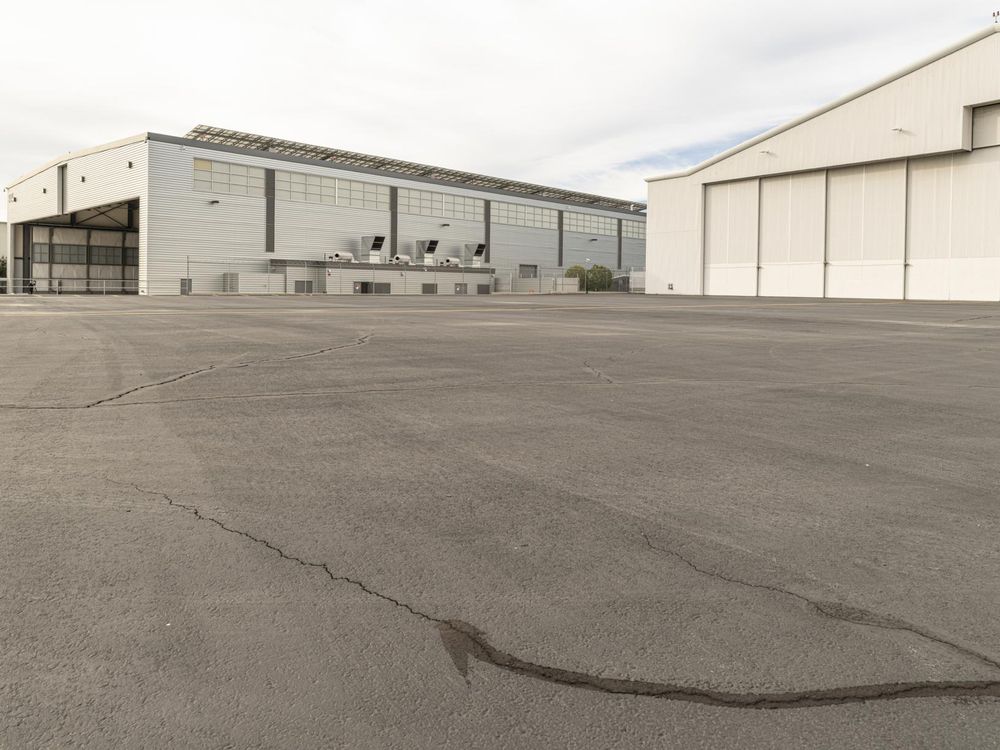 Los Angeles Commercial Building Parking Lot - HDRi Maps and Backplates