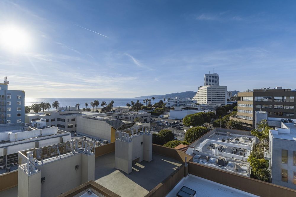Los Angeles High Rise City View