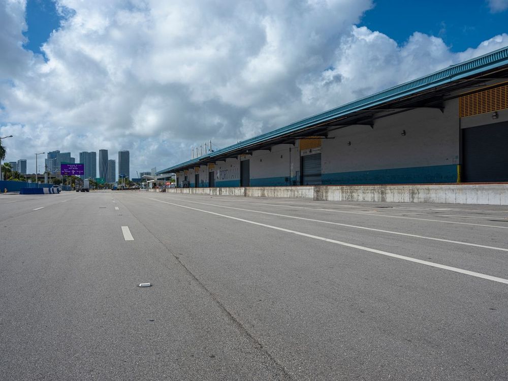 Miami Beach Asphalt Road with Clouds - HDRi Maps and Backplates
