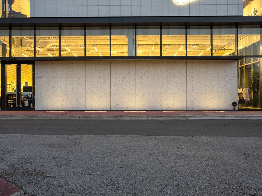 Miami, Florida: A Busy Street with Storefronts - HDRi Maps and Backplates