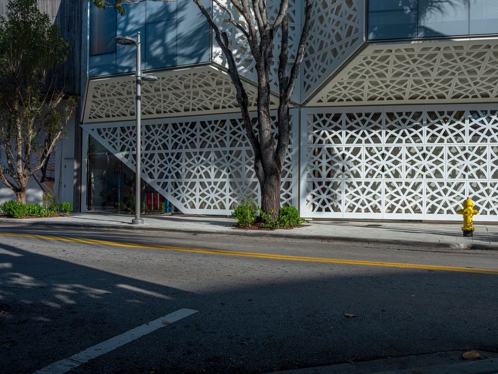 Miami Streets with Modern Architecture Storefronts - HDRi Maps and ...