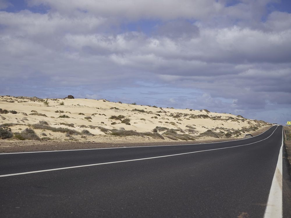 Nature Line: Wall Road Asphalt in Spain - HDRi Maps and Backplates