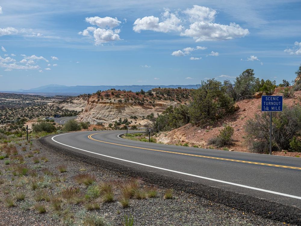 Nature in USA: Asphalt Road in Utah - HDRi Maps and Backplates