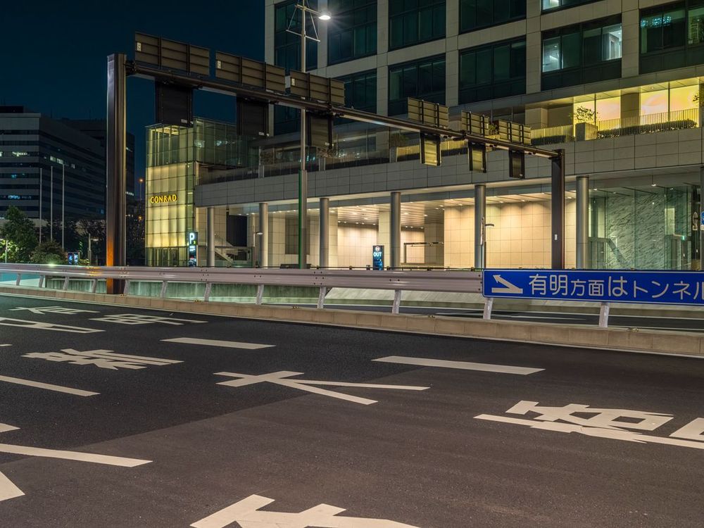 Nighttime in Tokyo, Japan: Urban Lighting - HDRi Maps and Backplates