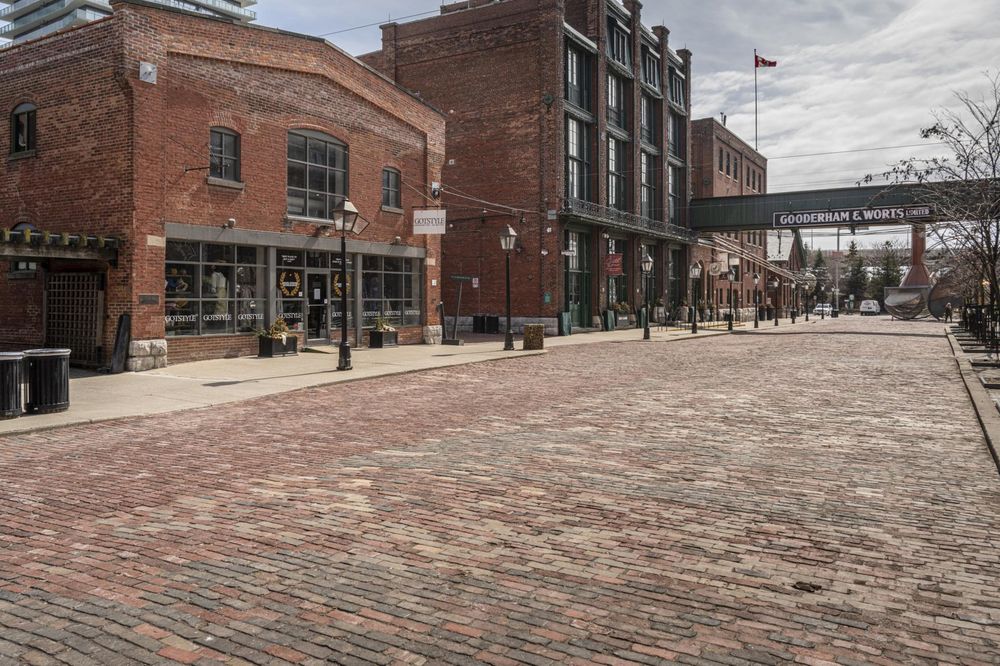 Ontario Town Square: Exploring Cobblestone Streets - HDRi Maps and ...
