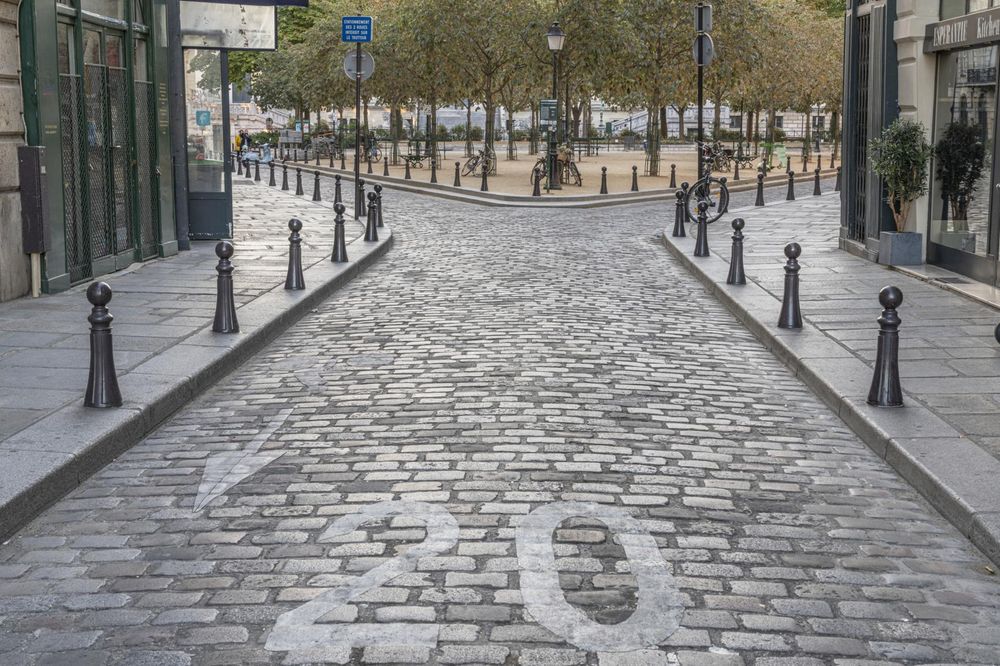 Paris: Urban Design and Classic Architecture - HDRi Maps and Backplates