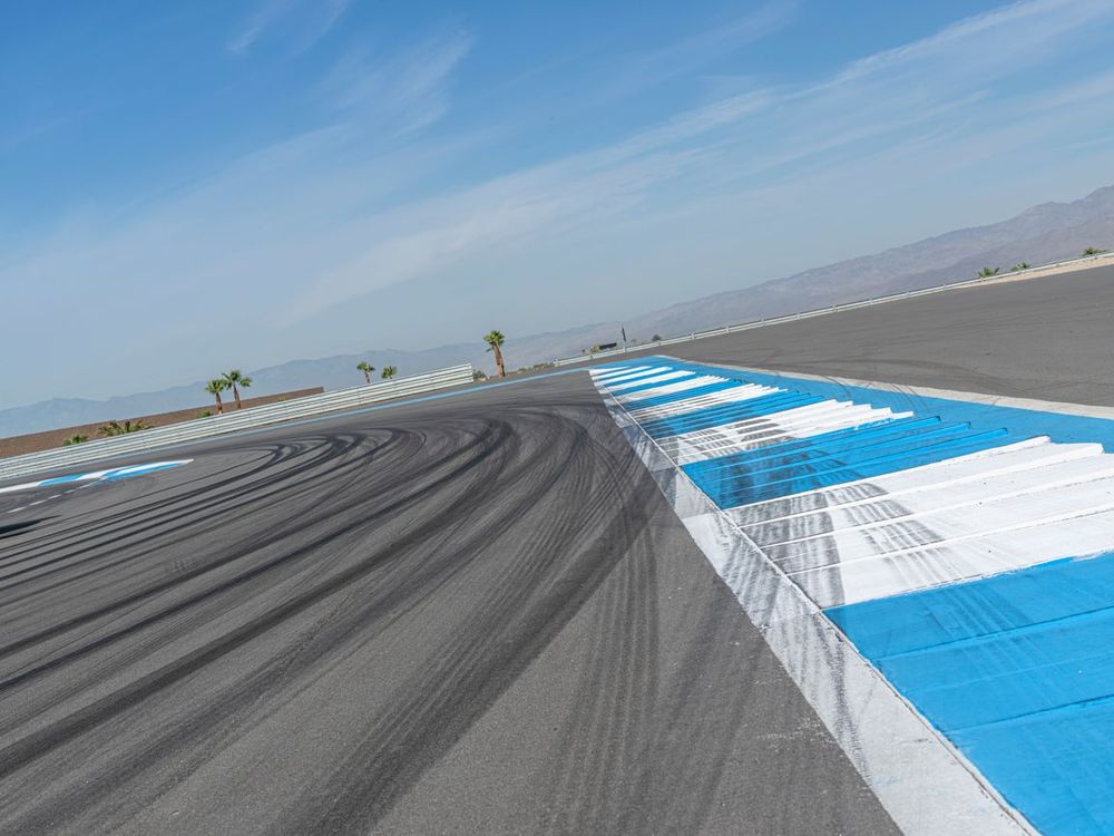 Race Track in USA: Conquer the Curve on Smooth Asphalt - HDRi Maps and ...