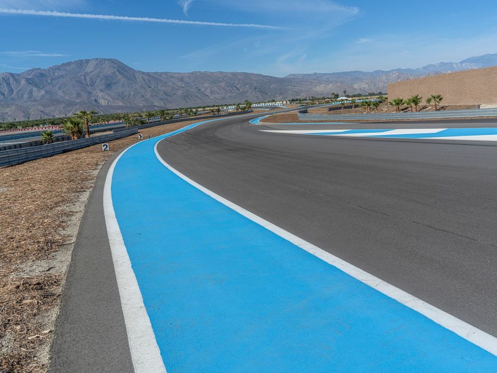 USA Race Track: A Day of Racing Under the Clouds - HDRi Maps and Backplates