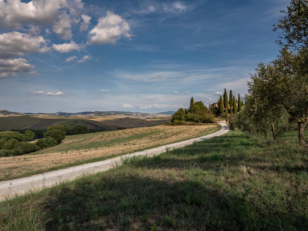 Rural landscape road in Tuscany, Italy - HDRi Maps and Backplates