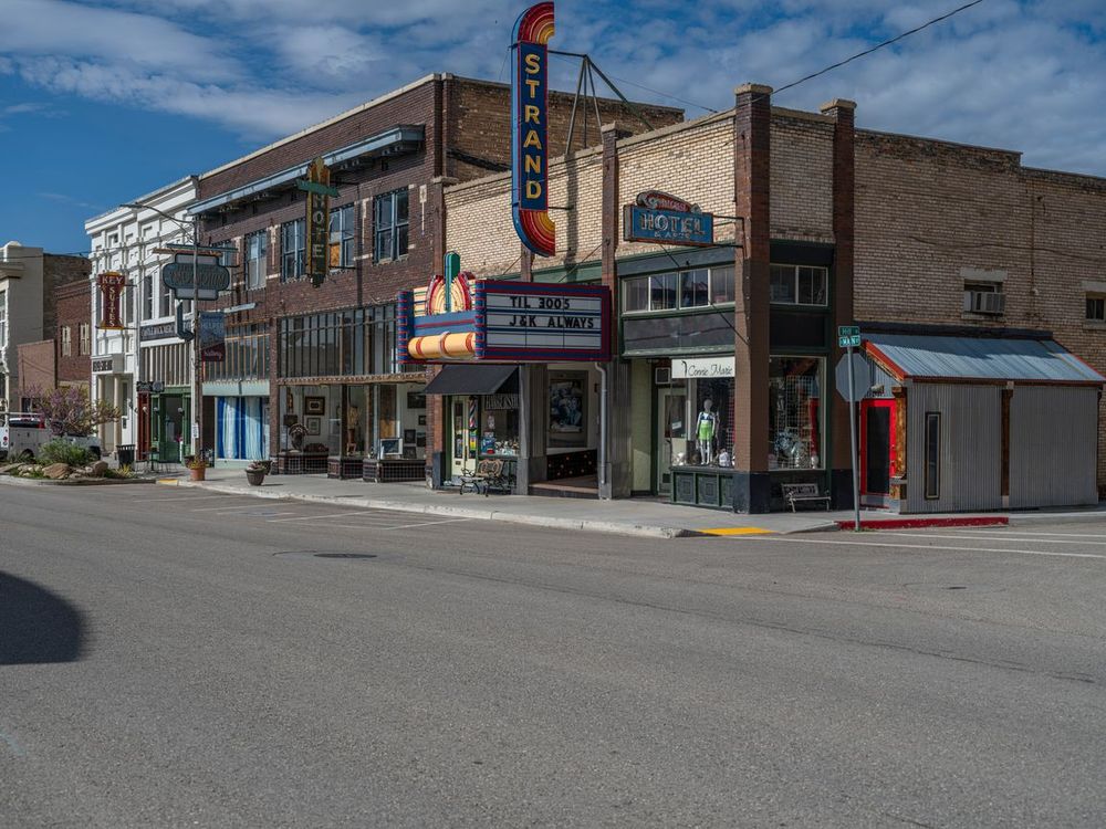 Rural Utah Road: Charming Town Storefronts - HDRi Maps and Backplates