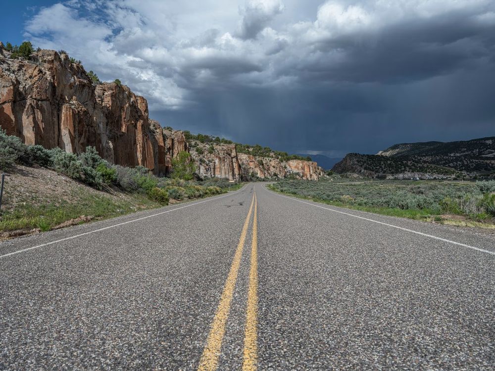 Scenic Road in Utah: Exploring the Breathtaking Landscape of Nature ...