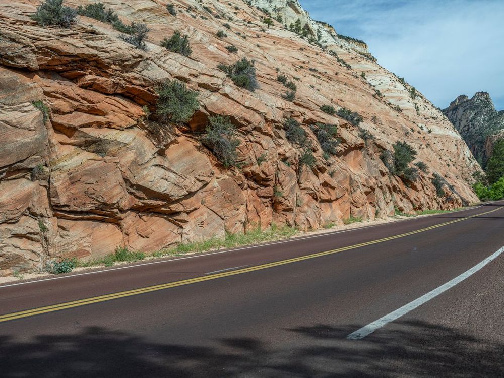Scenic Road in Zion National Park: A Breathtaking Landscape
