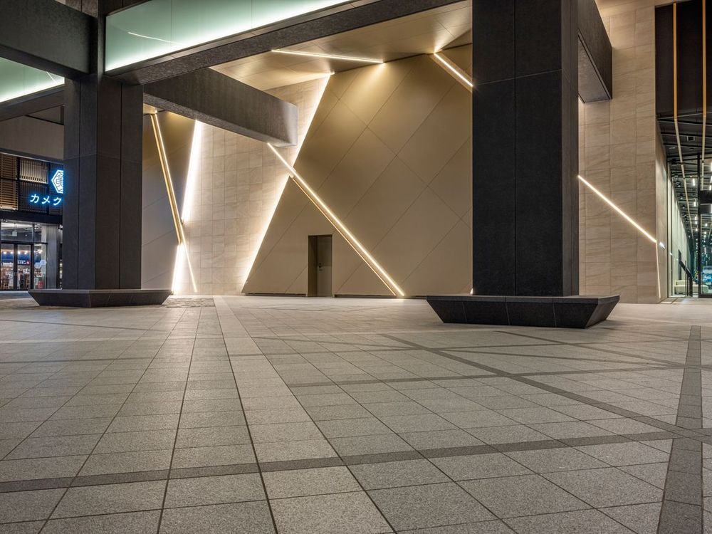 Shopping in Tokyo: A Blend of Modern Architecture and Urban Design ...