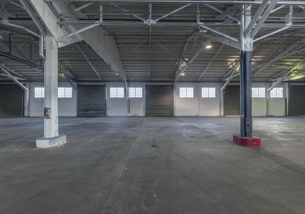 Spacious Warehouse with Concrete Floors and Ceilings - HDRi Maps and ...