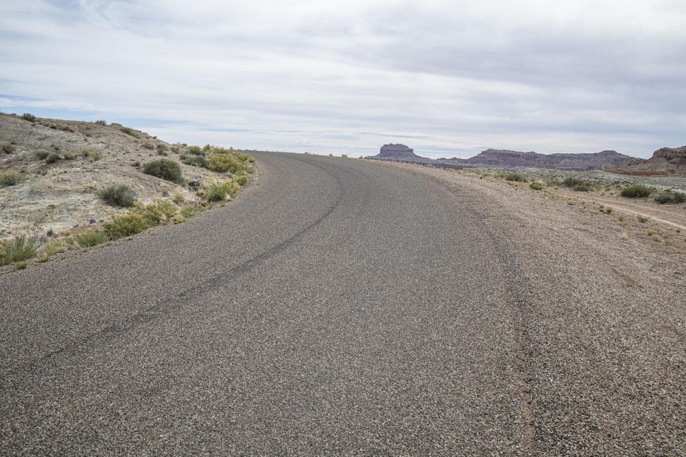 Straight Road Through the Utah Desert: Canyonlands and Red Rock - HDRi ...