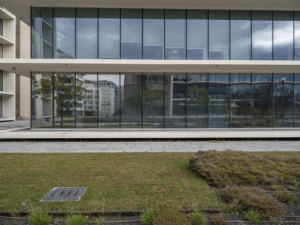 Urban Design in the Business District: Embracing City Life - HDRi Maps ...