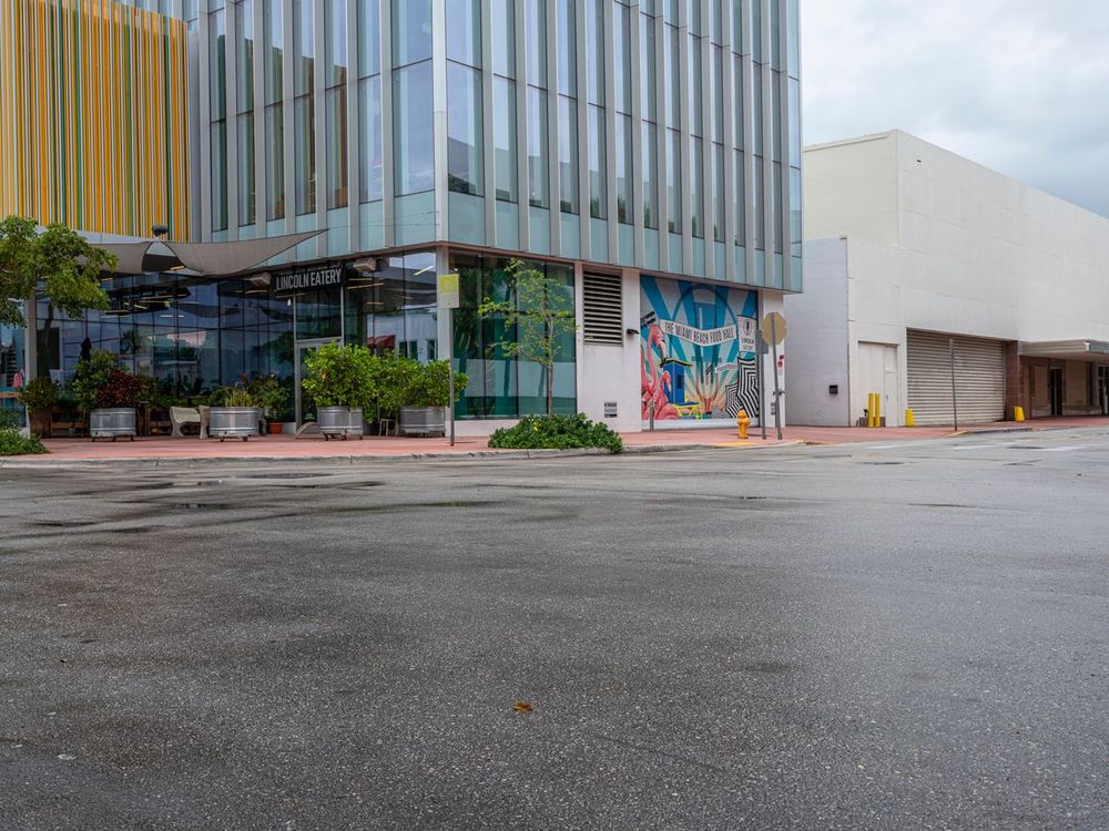 Urban Miami: Embracing a Gloomy Day and Modern Architecture - HDRi Maps ...