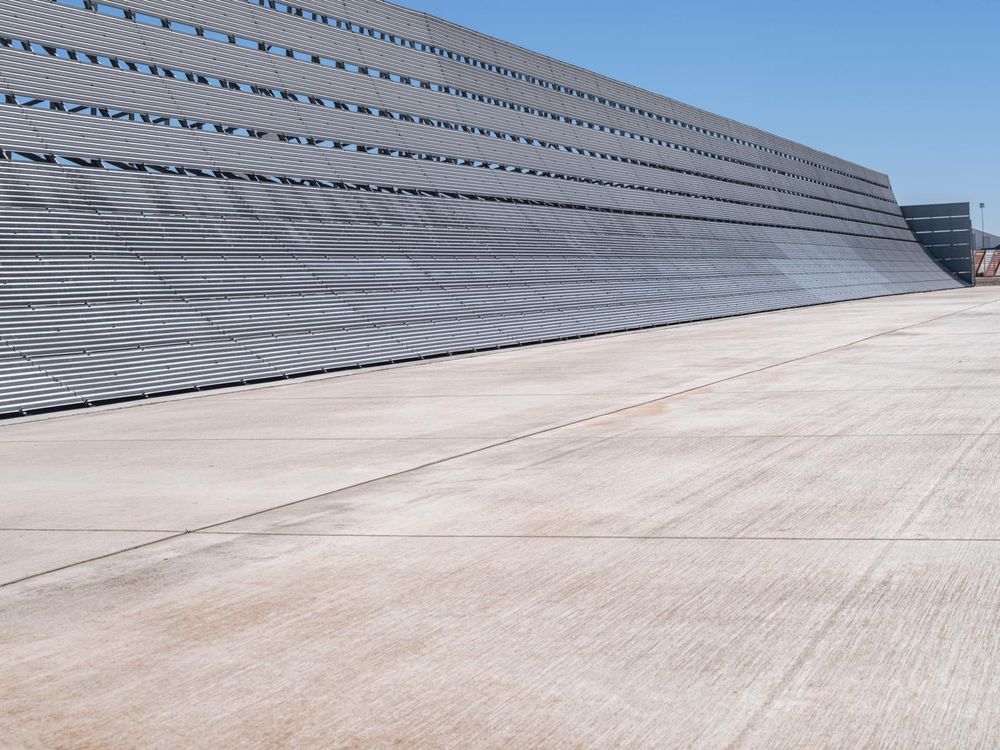 USA Architecture: Metal Wall and Roof Design - HDRi Maps and Backplates