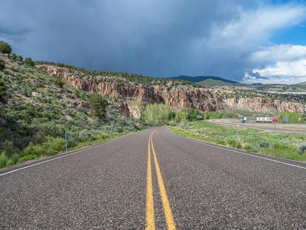USA's Straight Road: Surrounded by Majestic Mountains - HDRi Maps and ...