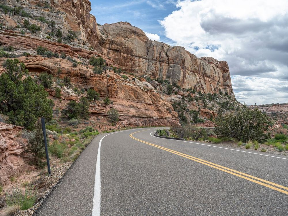 USA's Utah: An Asphalt Road Surrounded by Clouds - HDRi Maps and Backplates